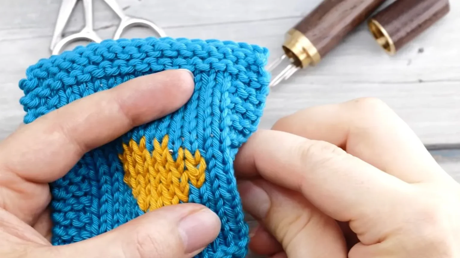 How to Embroidery Satin Stitch: A Hand Embroidery Tutorial